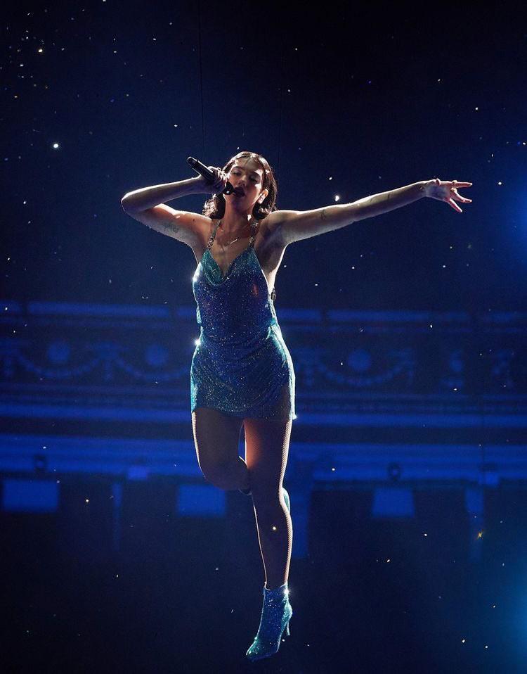 Levitating | Scrolller