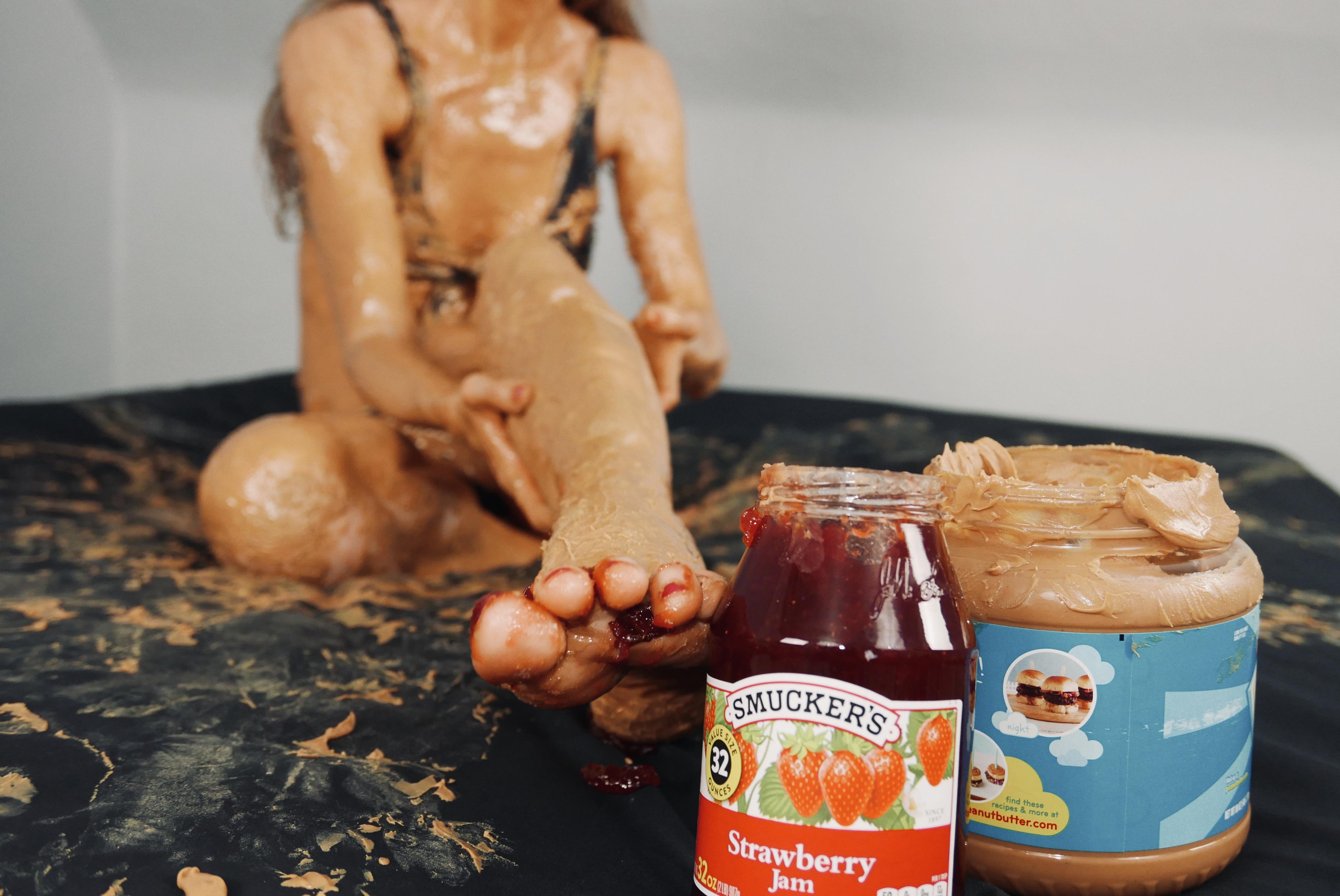 Lick them clean please? | Scrolller