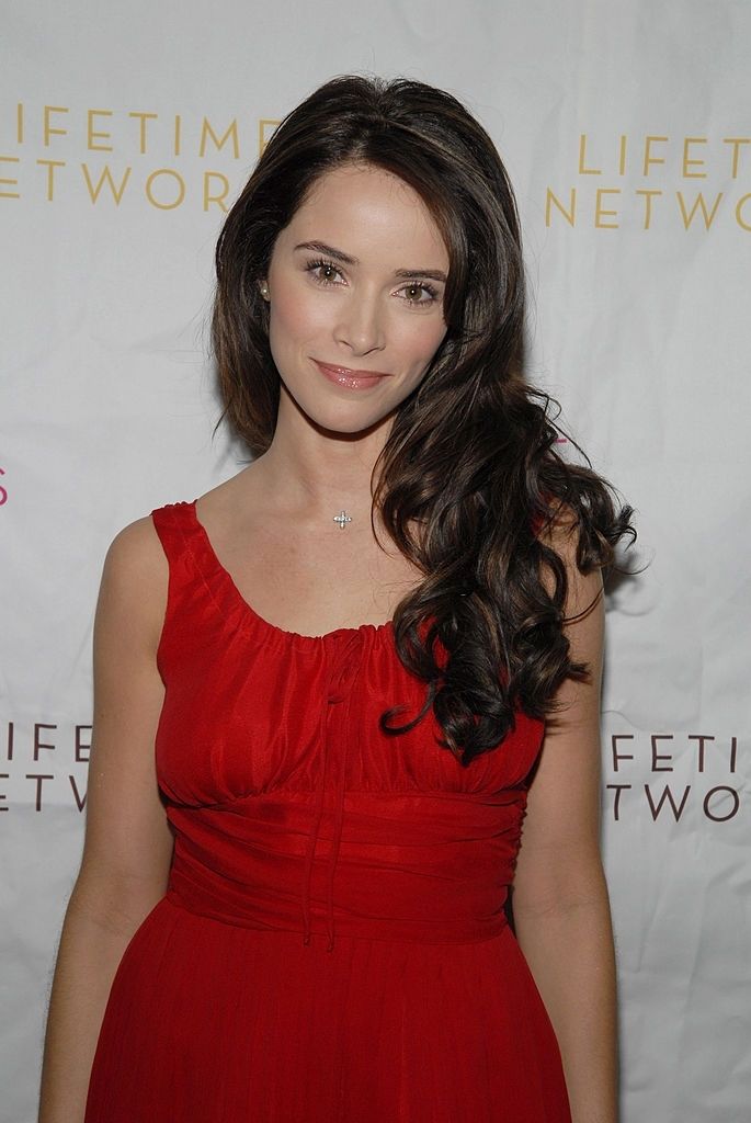 Abigail Spencer | Scrolller