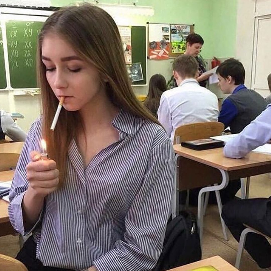 Lighting up in class | Scrolller