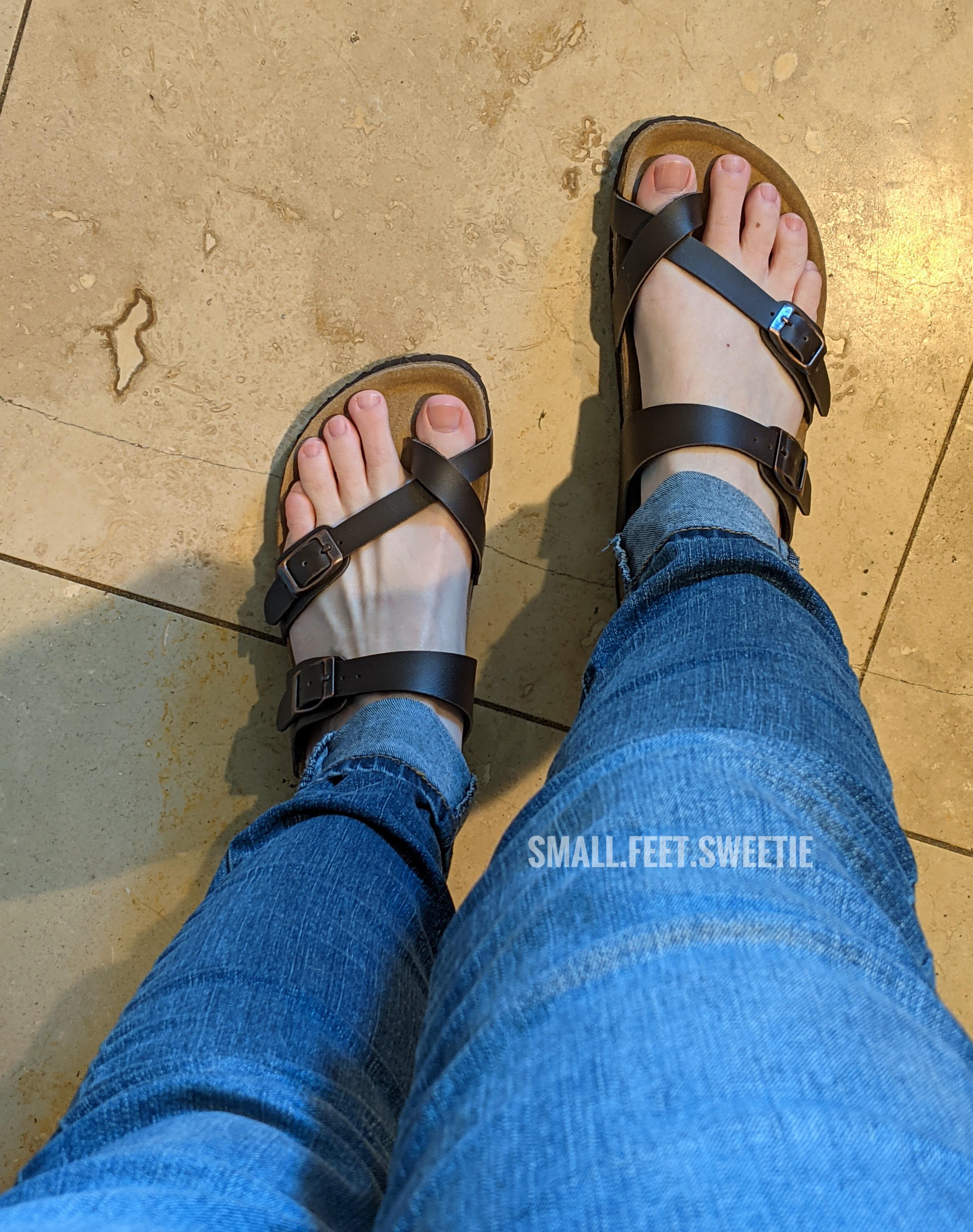 Like my new sandals? | Scrolller