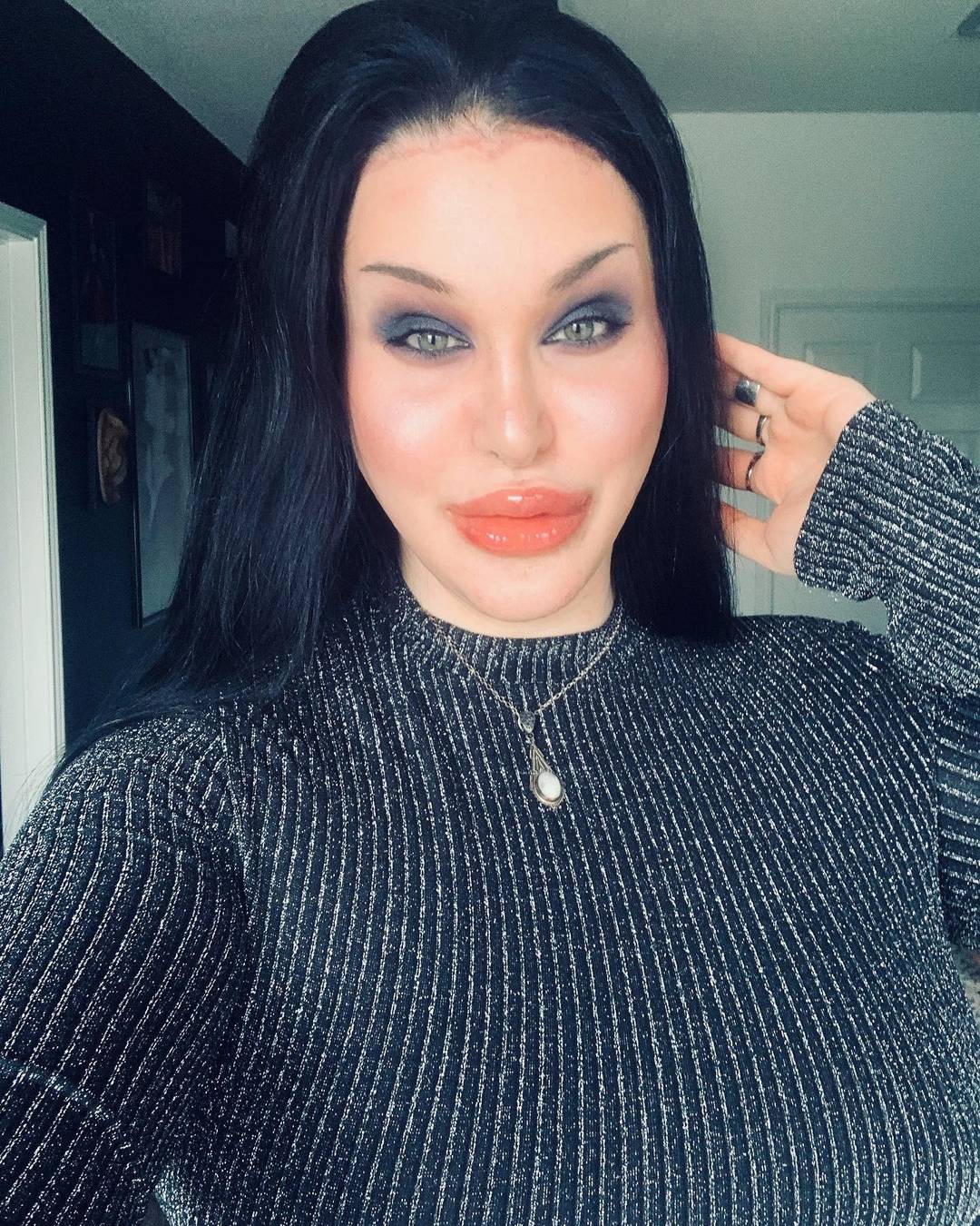 Like My Plump Cock Pillow Lips Who Will Fill Them With Lots More Filler Scrolller