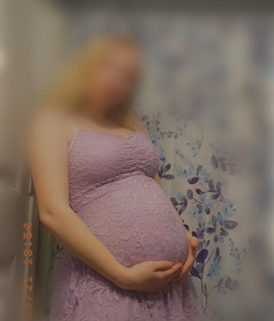 Lil bump 😘 | Scrolller