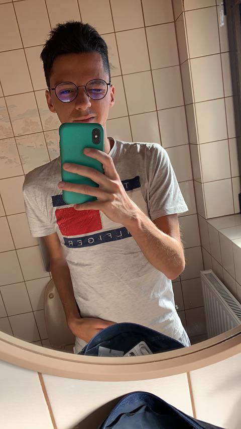 Lil hangover from yesterday | Scrolller