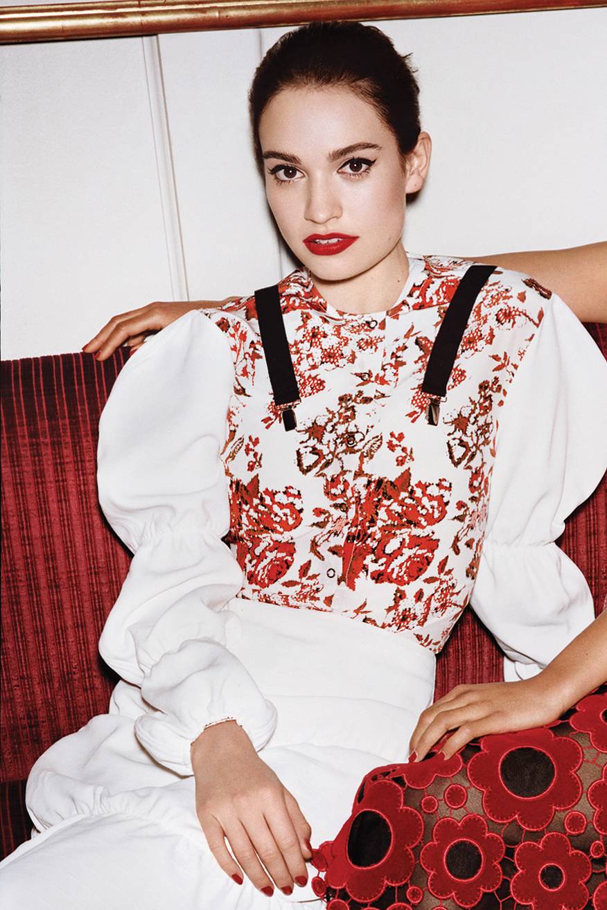 Lily James | Scrolller