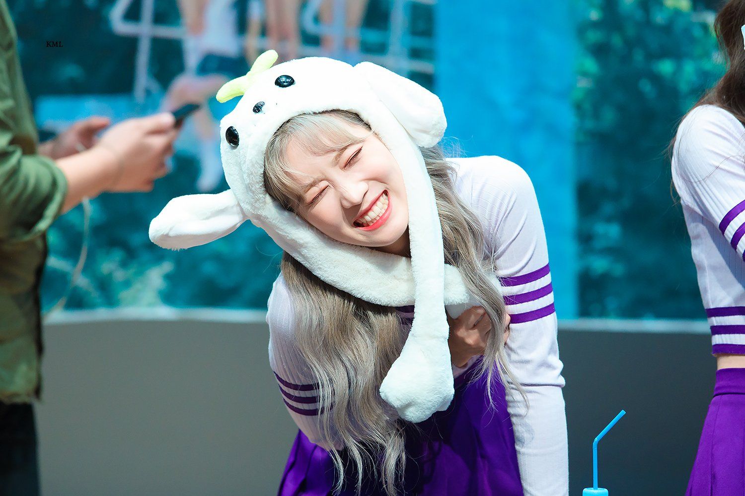 Lip Laugh | Scrolller