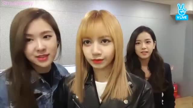 Lisa (Blackpink) | Scrolller