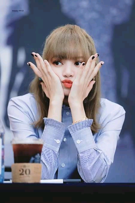 Lisa cuteness overload | Scrolller