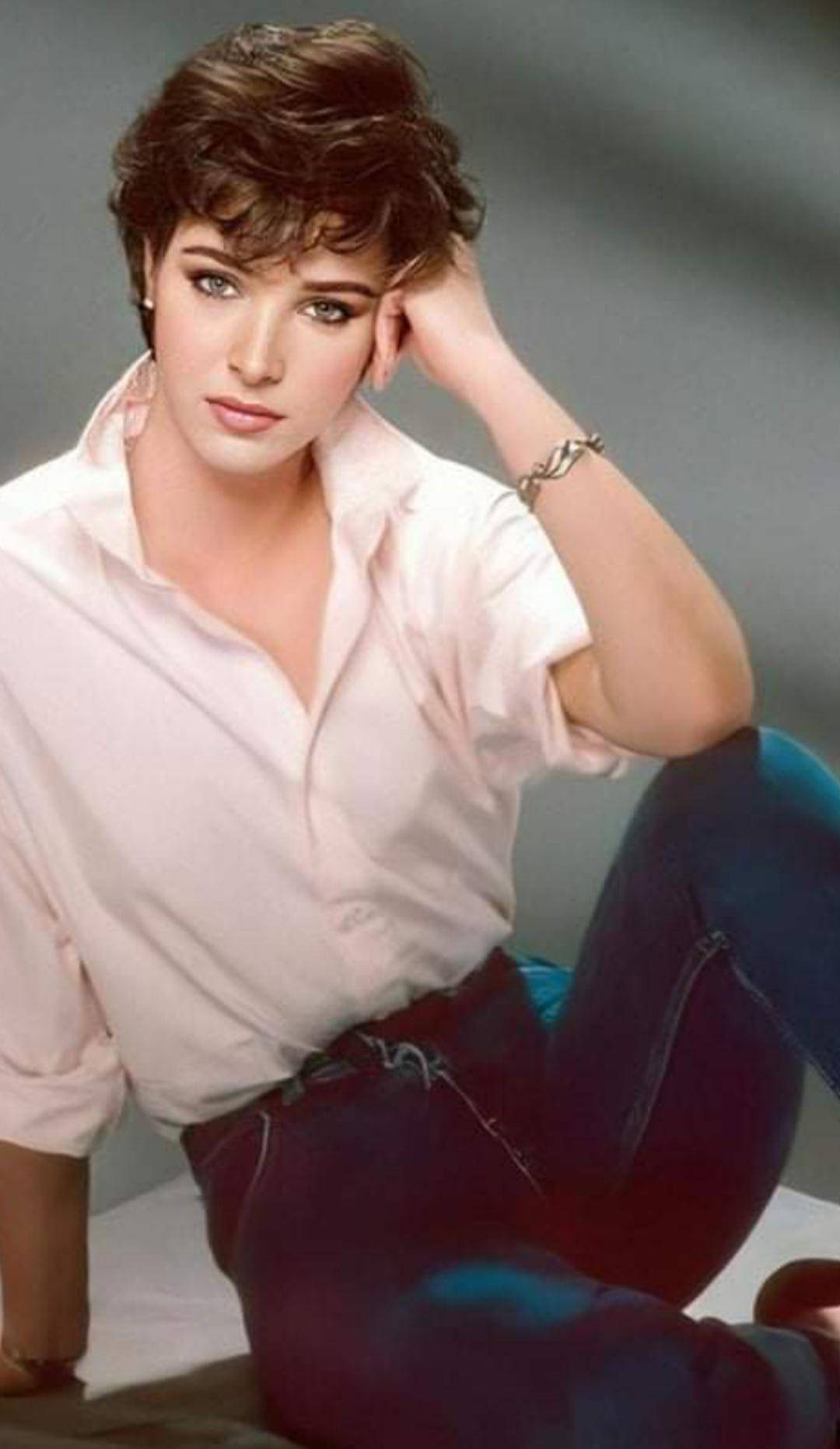 Lisa Kudrow 1985 | Scrolller