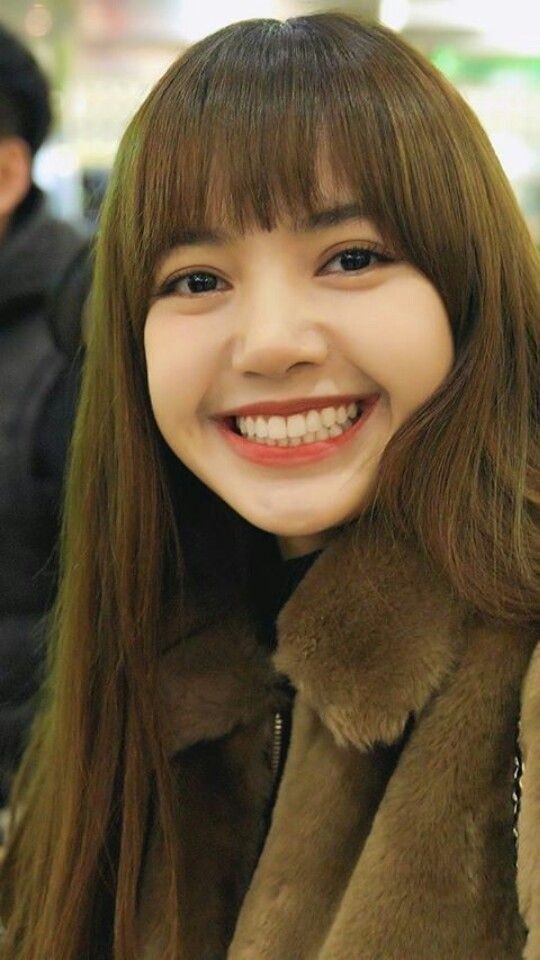 Lisa manoban | Scrolller