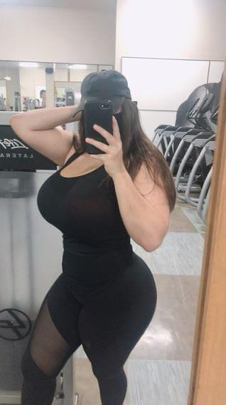 Literal S shaped body 😳😳 | Scrolller