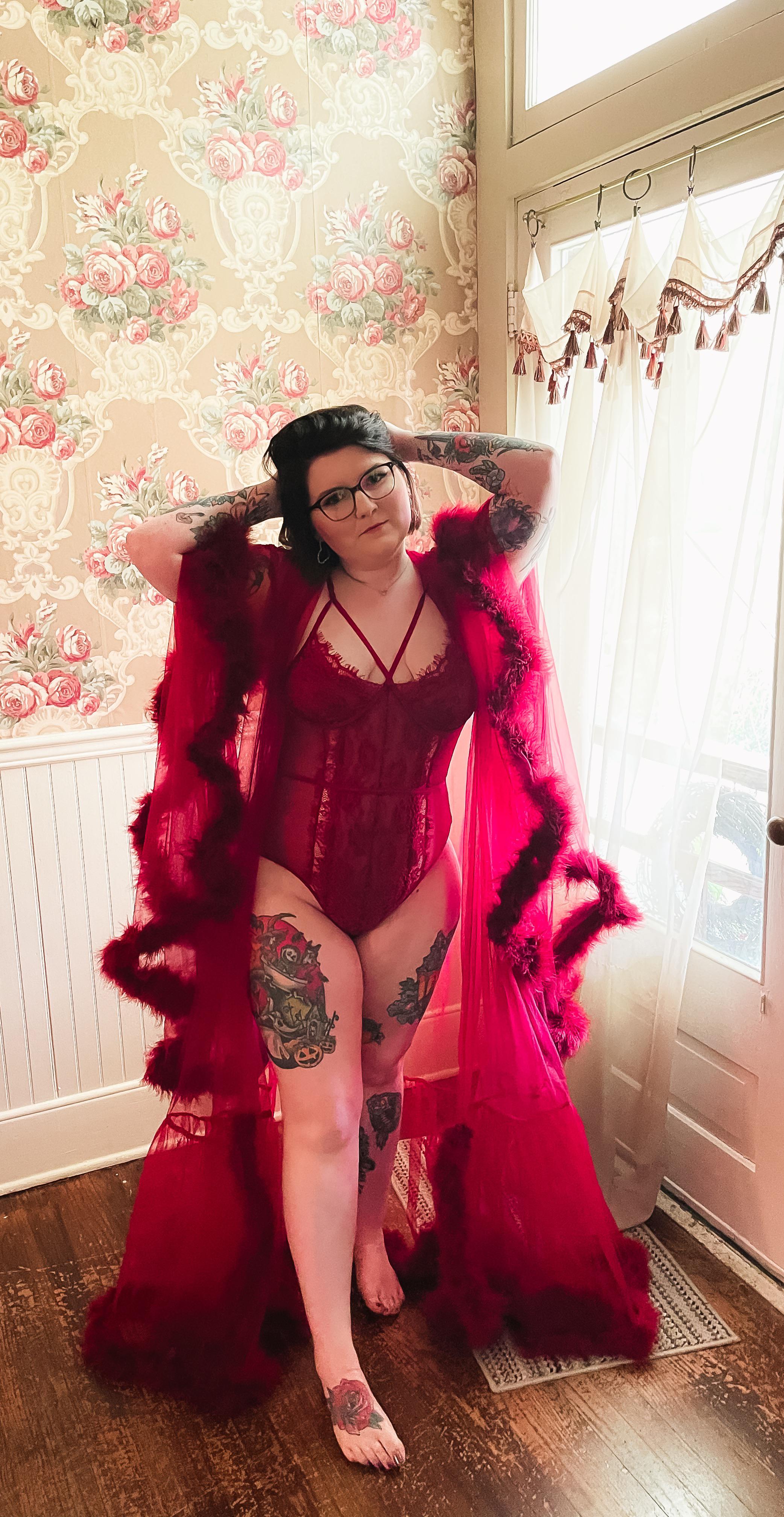 Living for this crimson moment 🥵 | Scrolller