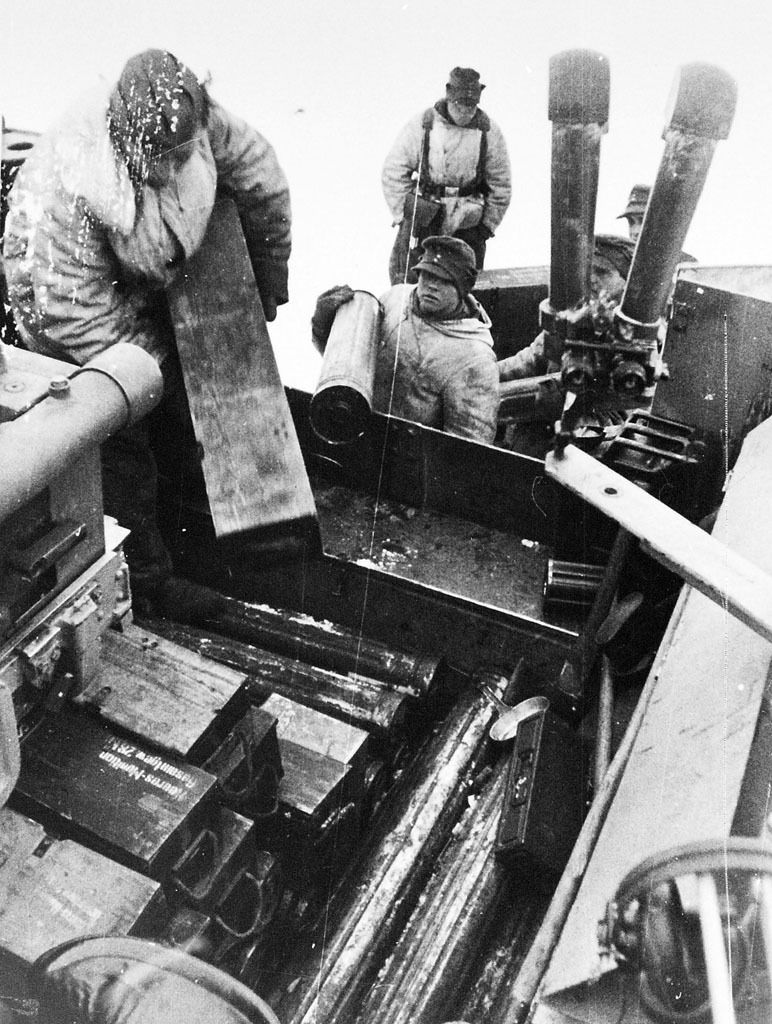 Loading of extra ammunition into 8.8 cm PaK 43/1 auf Geschützwagen III/IV (Sf) Hornisse (or ...