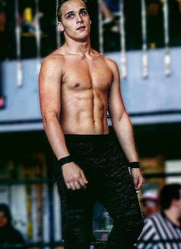 Logan Austin | Scrolller