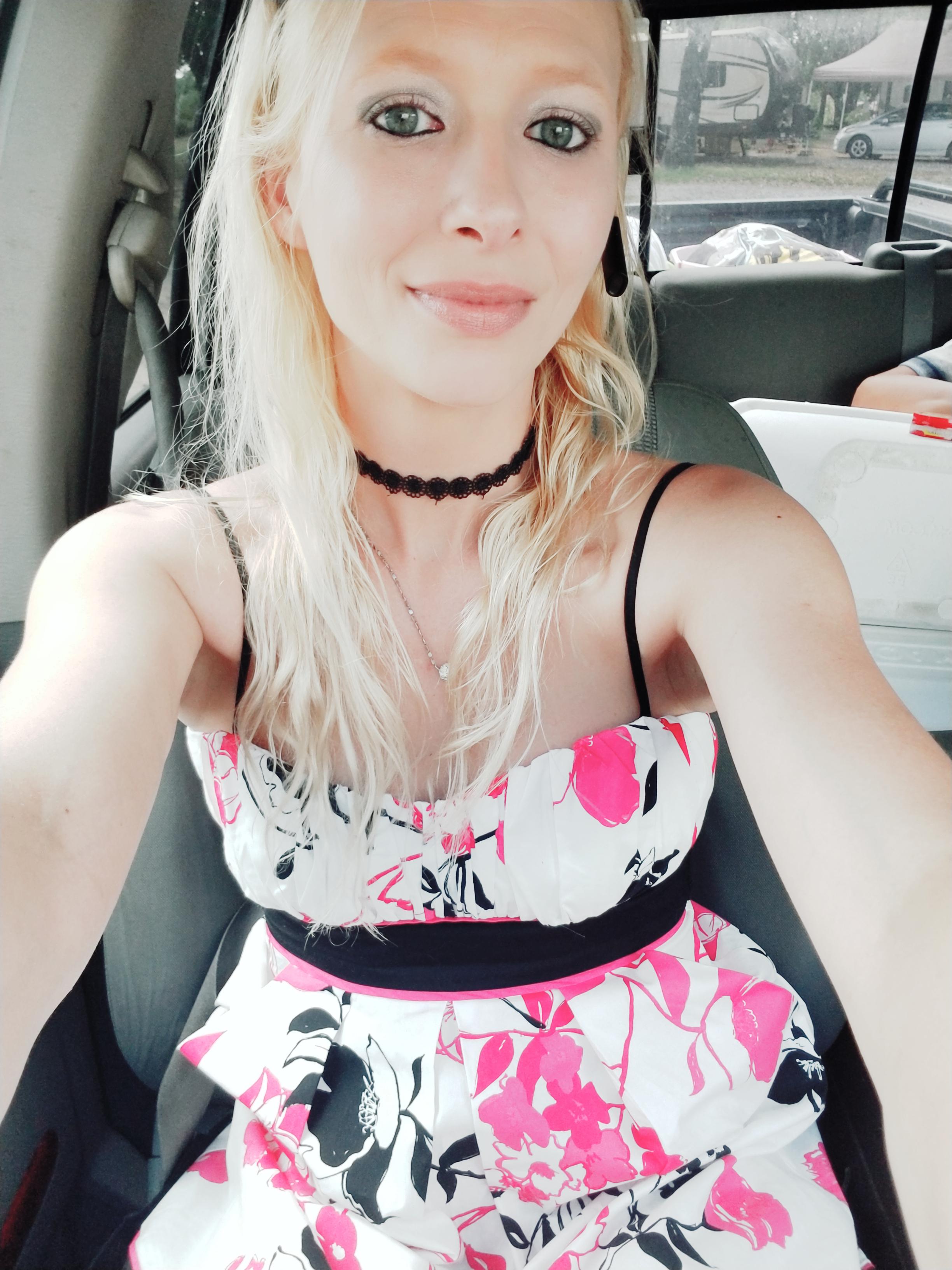 Lol look how sweet and innocent I look 😈 {G OC} | Scrolller