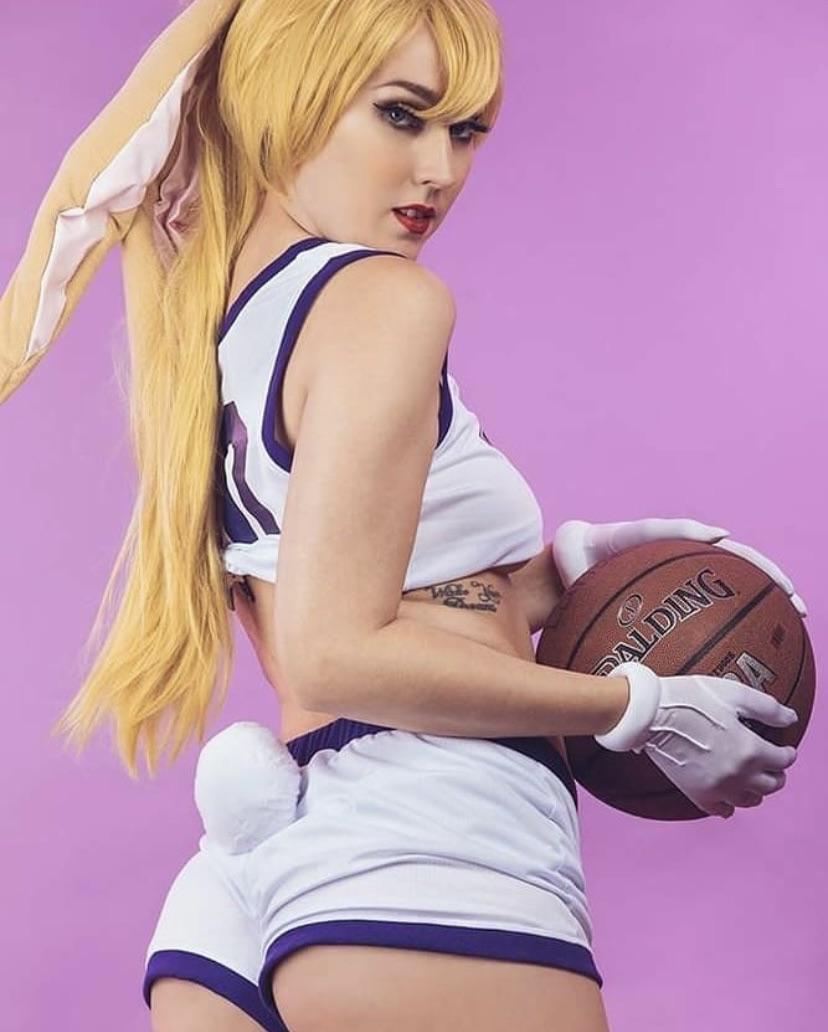 Lola Bunny | Scrolller