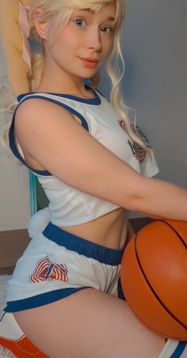 Lola Bunny from Space Jam by Luna Lance | Scrolller