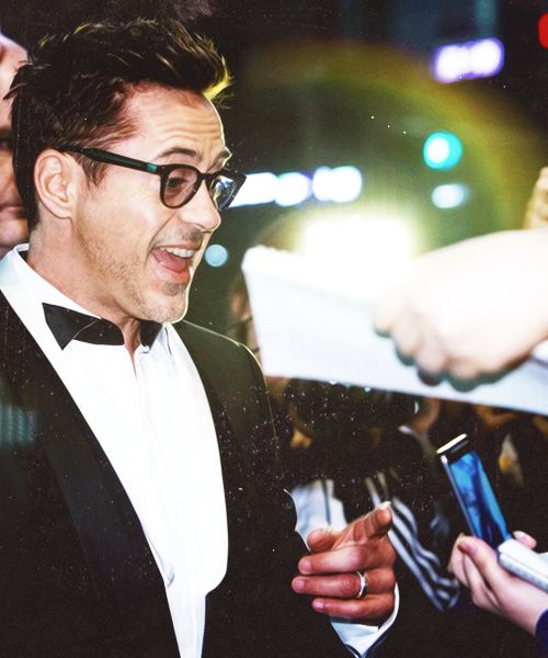 look! a smartphone! | Scrolller