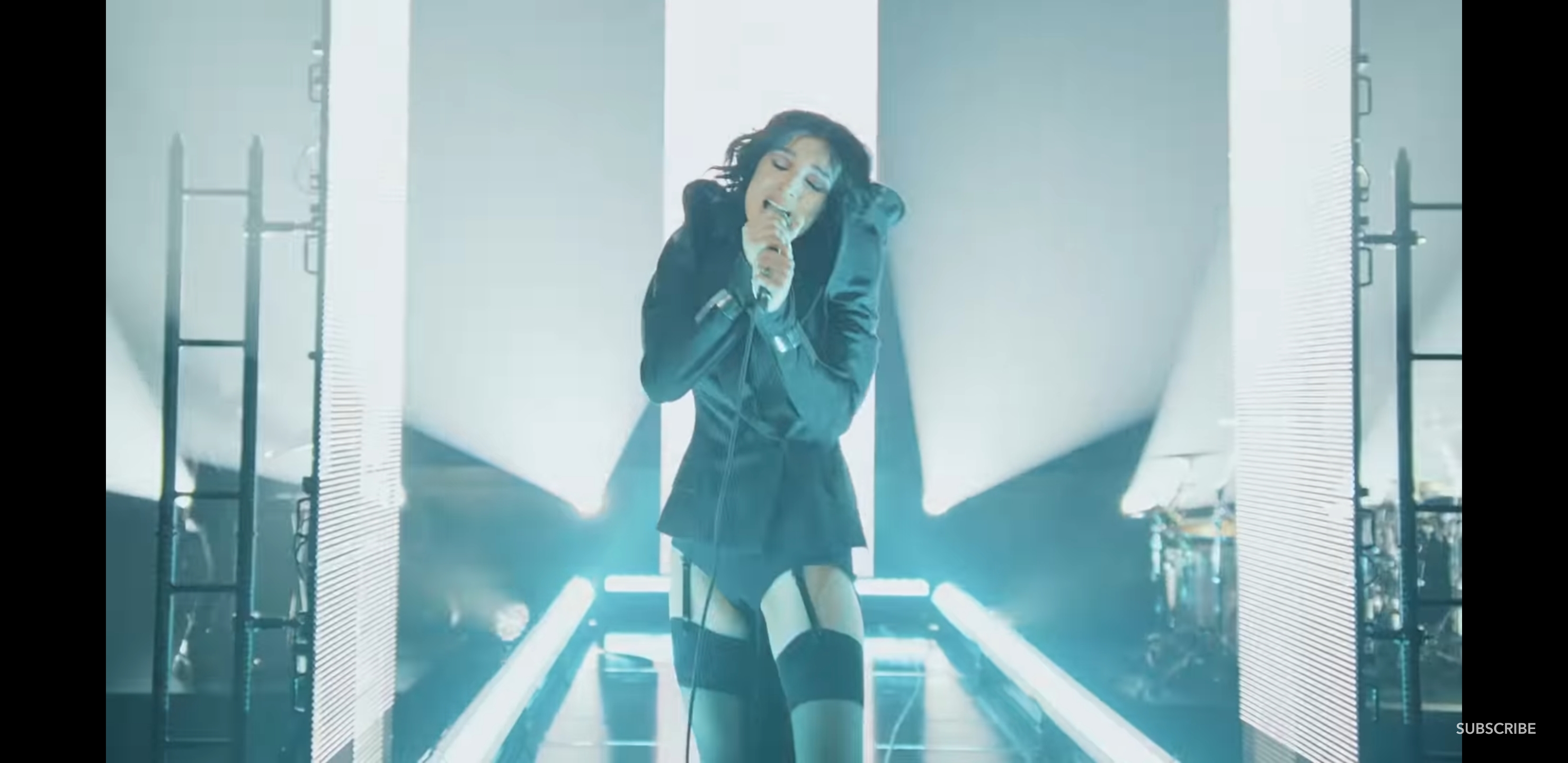 Look closer | Scrolller