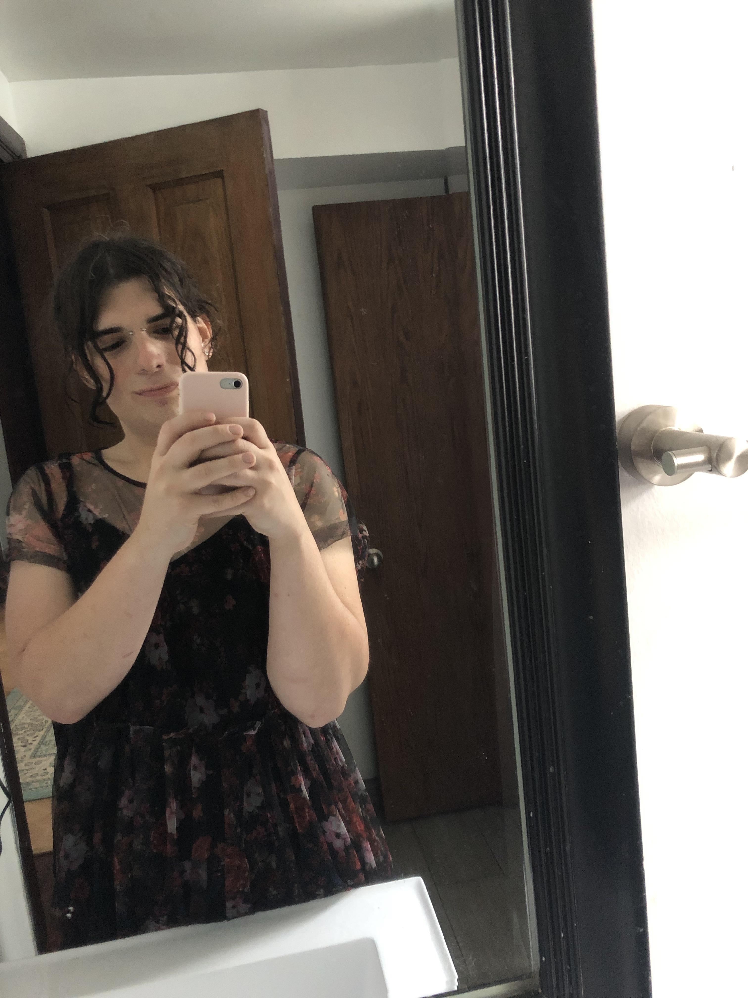 Looked cute, might delete later. | Scrolller