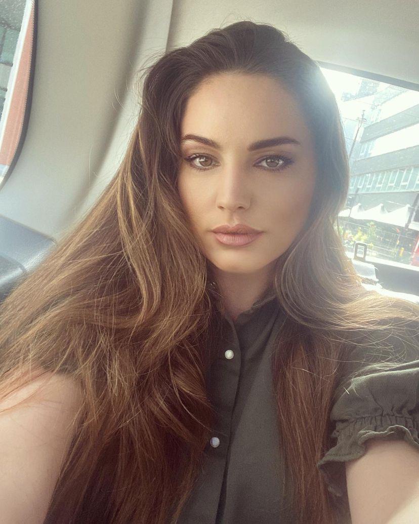 Looking absolutely gorgeous!! | Scrolller