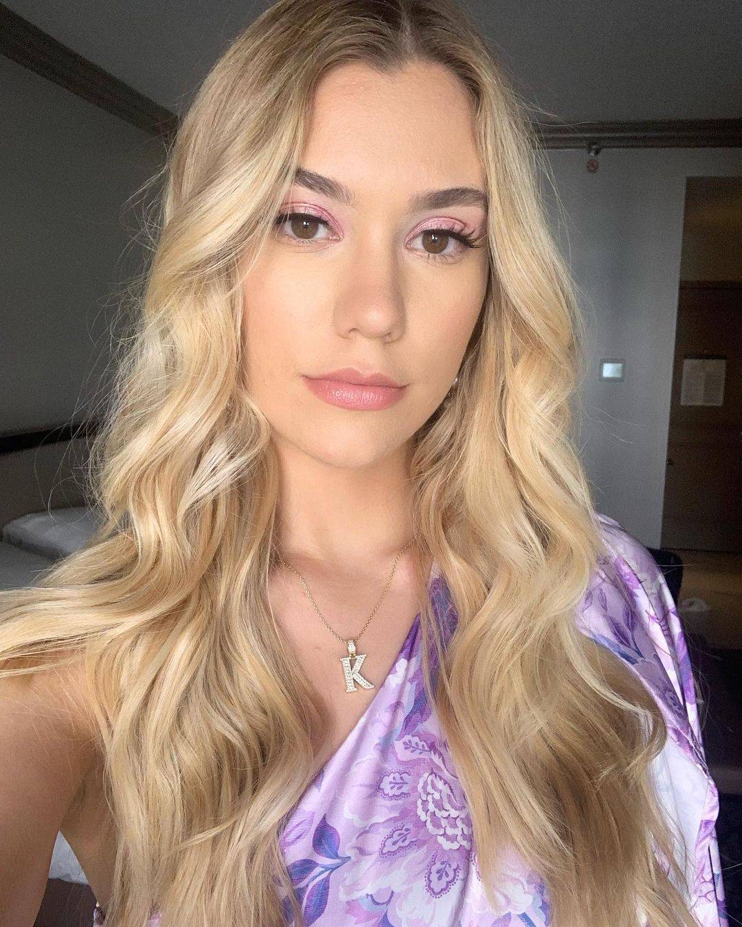 Looking amazing and glamorous | Scrolller