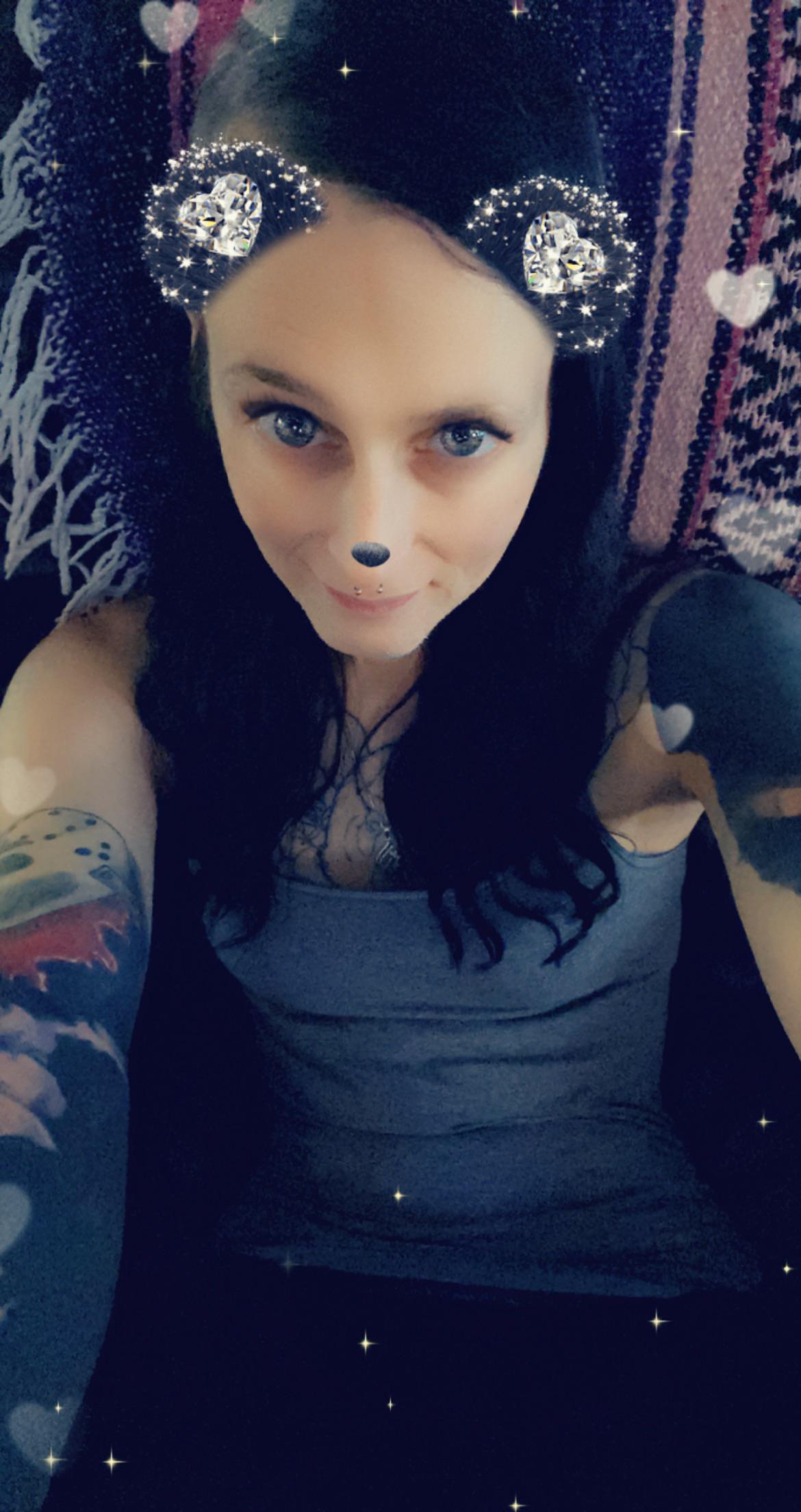 Looking cute😌 | Scrolller