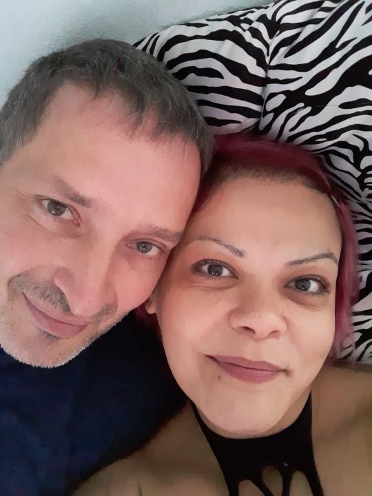 Looking for couple | Scrolller