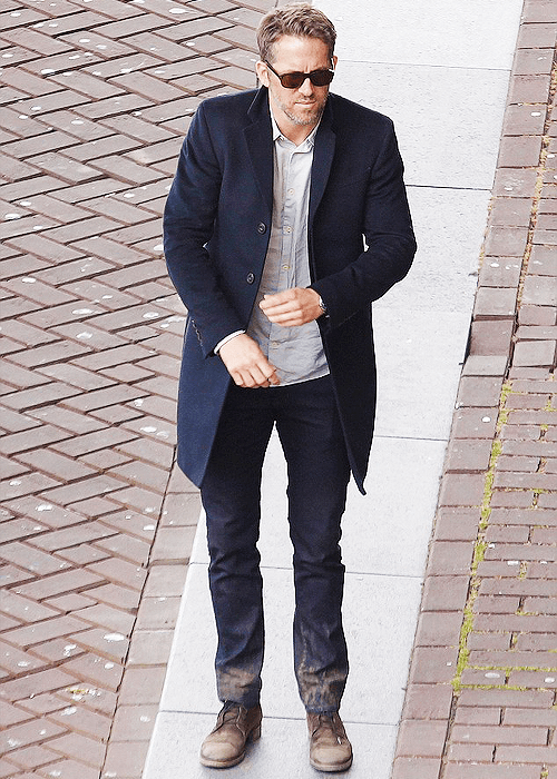 Looking for Ryan Reynolds coat from The Assassins Bodyguard | Scrolller