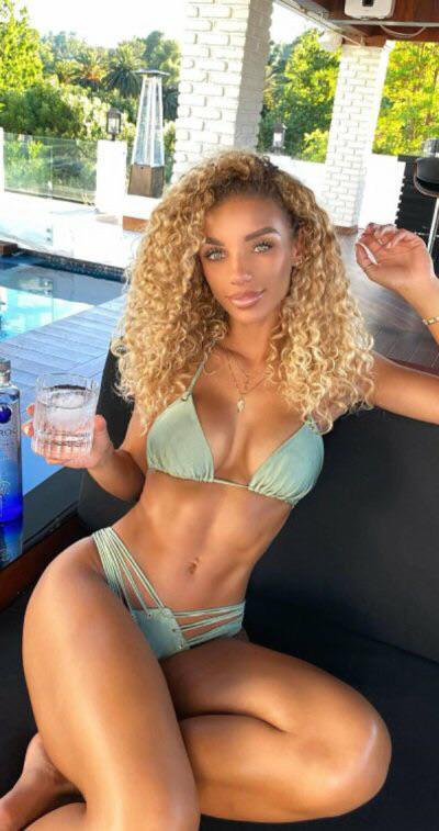 Looking for seductive teasing captions | Scrolller