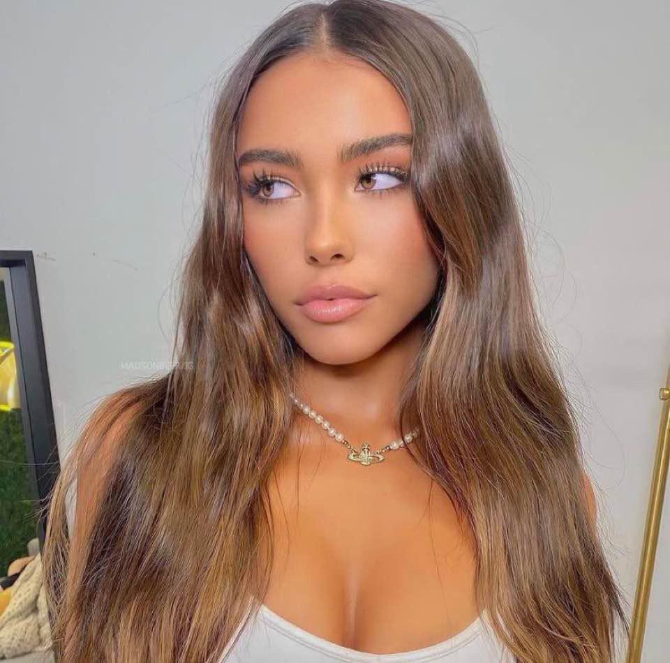 looking for someone who can give me JOI as Madison Beer, Ariana, Kylie ...