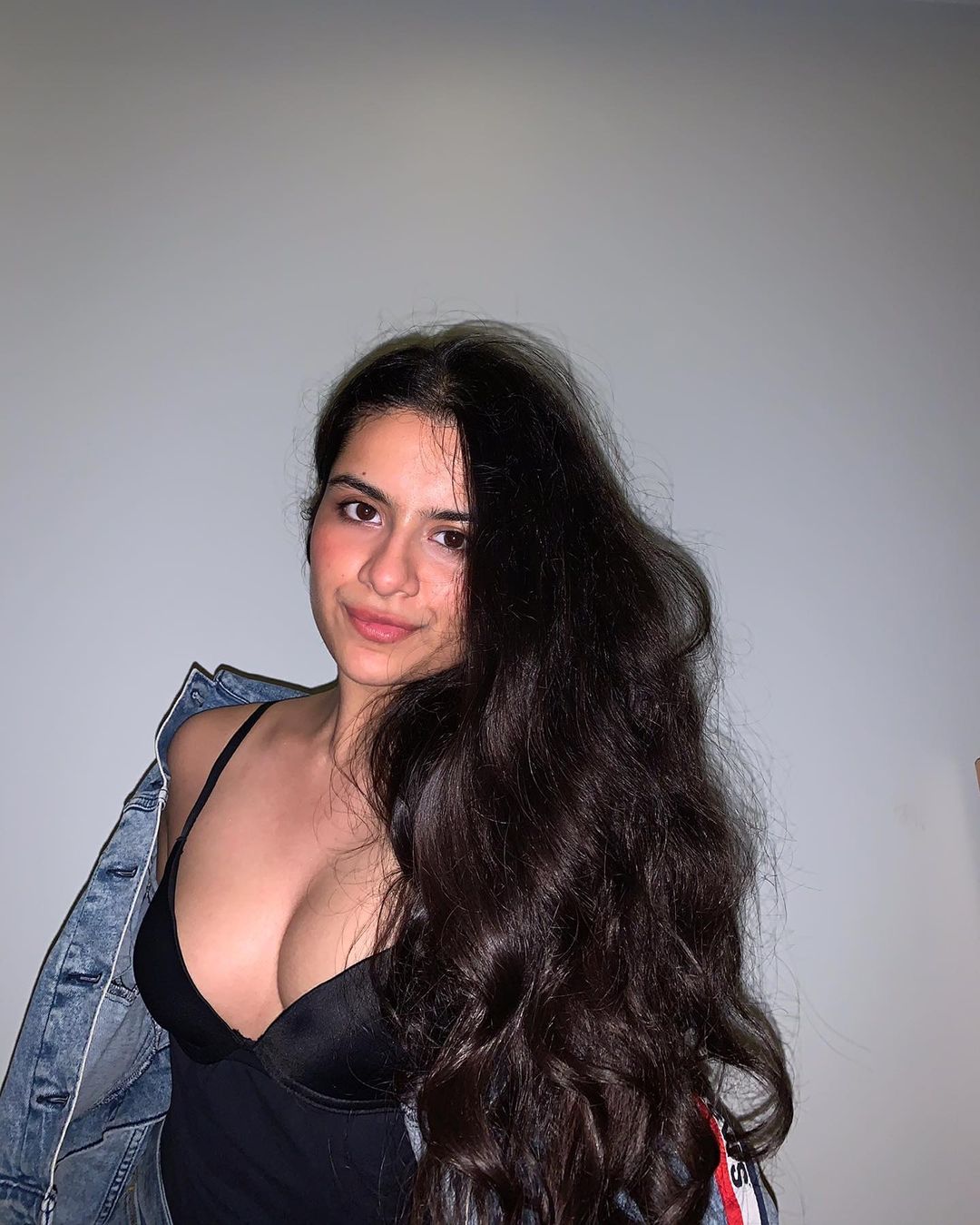 Looking for Suga Daddies and naughty Step Bros who can satisfy me 🥵 | Scrolller