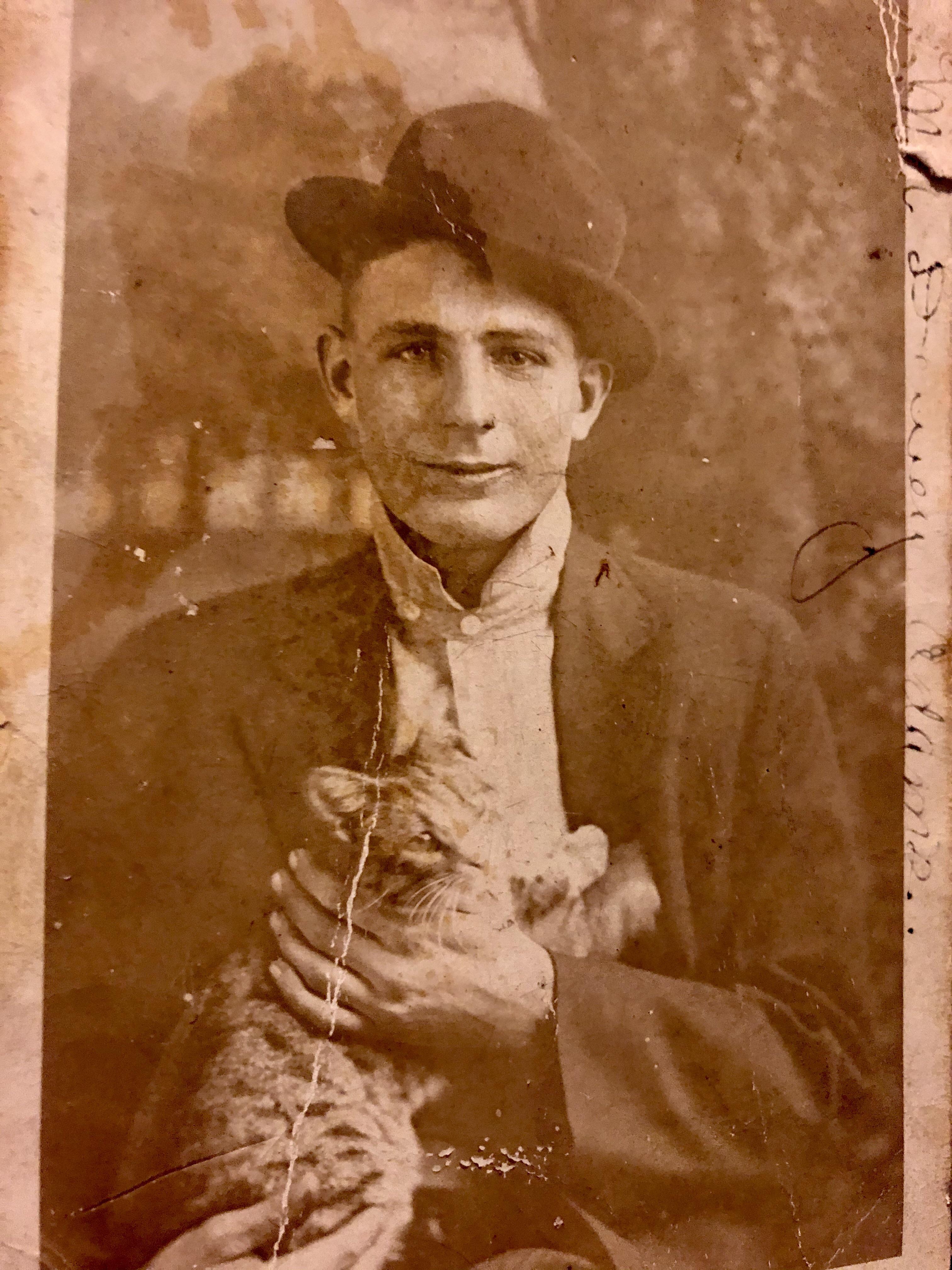 Looking through old photo albums, ya fine some gems now and then. Circa late 1930’s | Scrolller