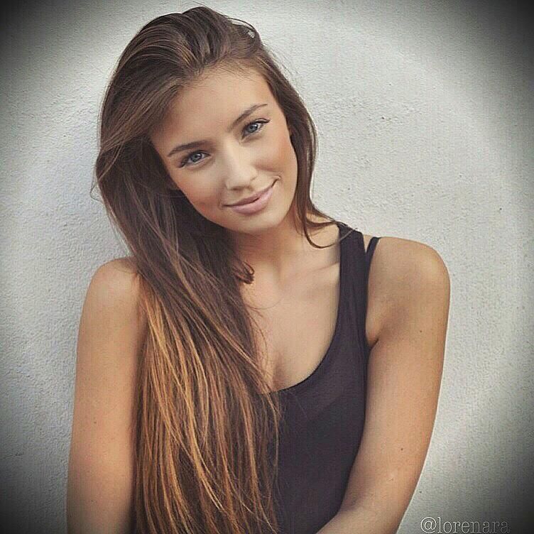 Lorena Rae | Scrolller