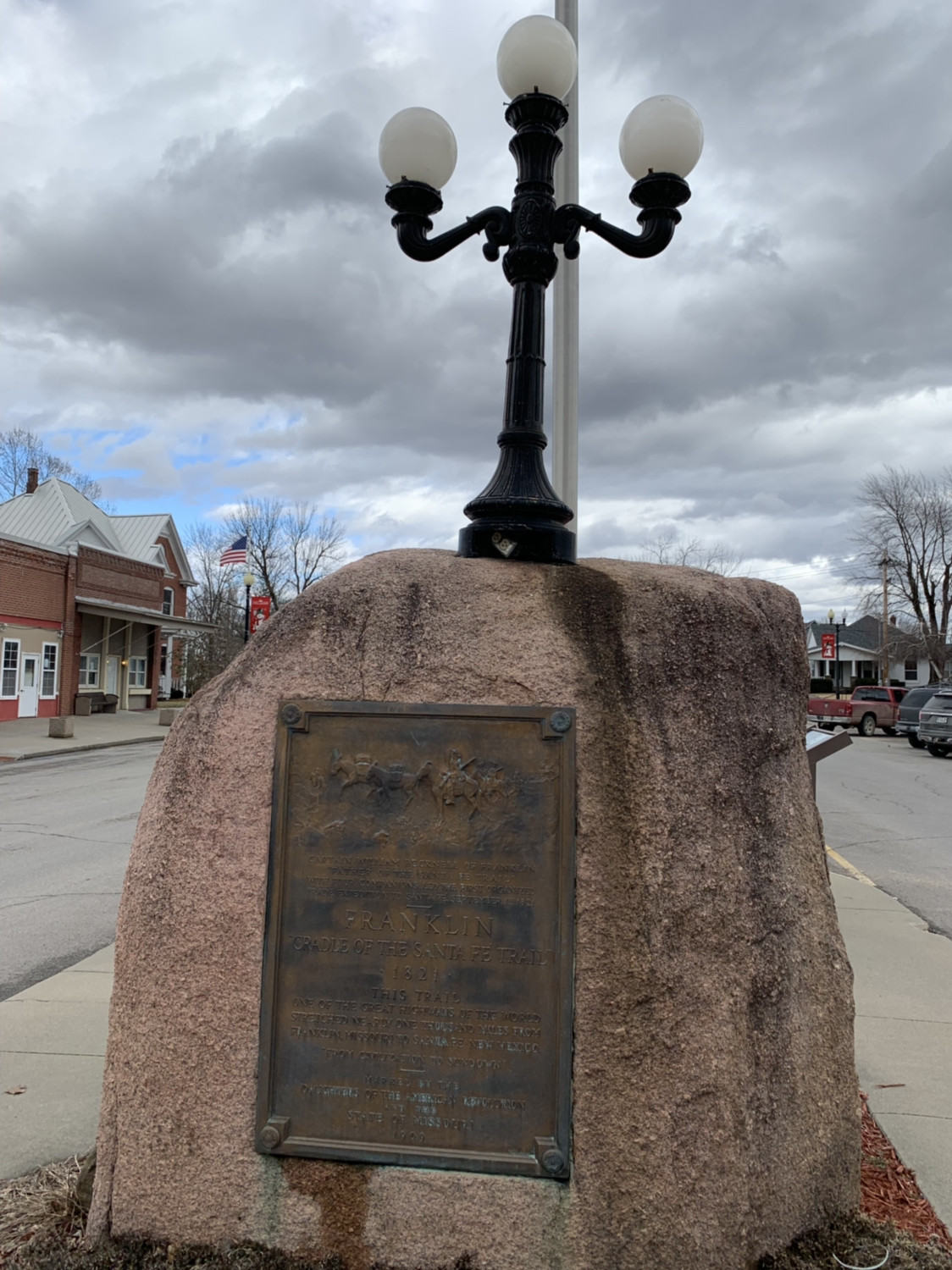 Love charging by a monument | Scrolller