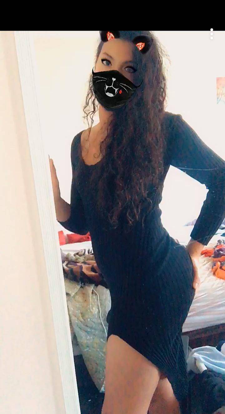 Love dresses and pretty girls😛 | Scrolller