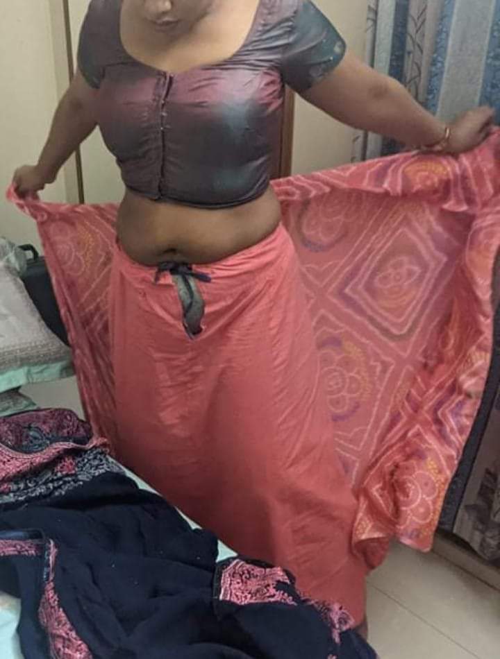 Love how deep that navel is | Scrolller