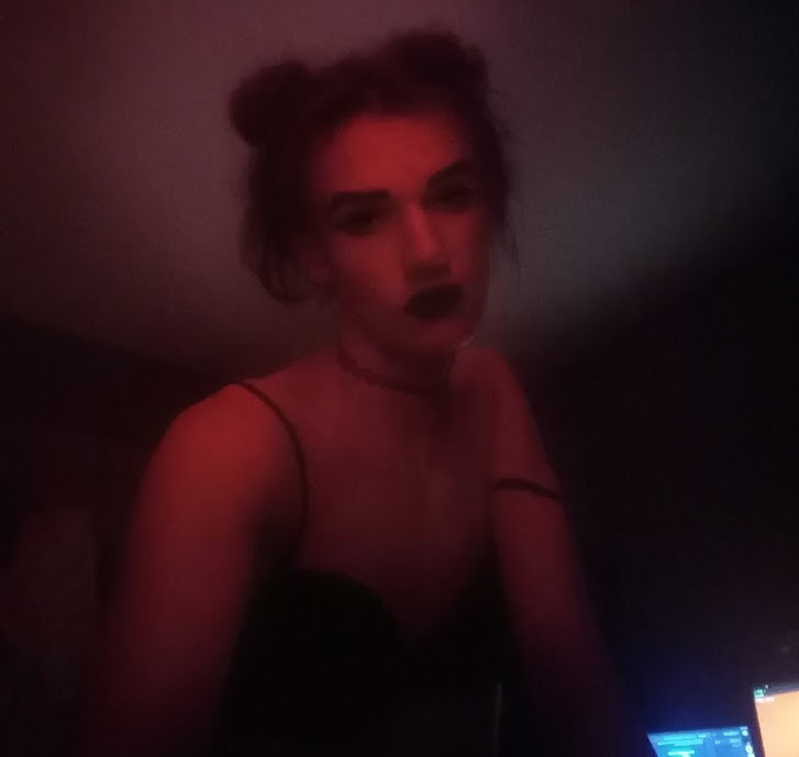 low res goth girl 🖤 | Scrolller