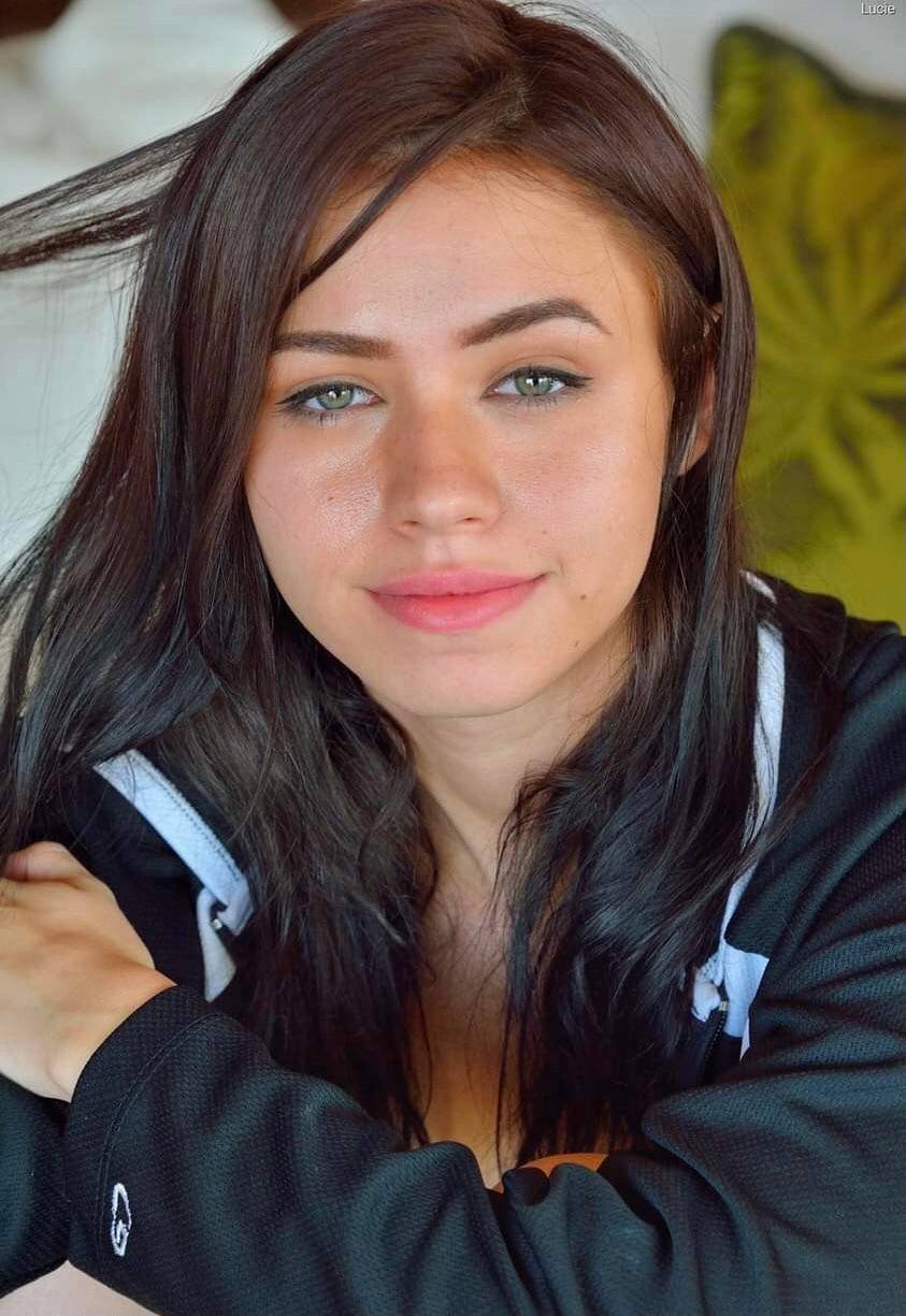 Lucie Cline (irtr) | Scrolller