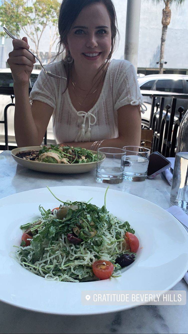 Lunch date | Scrolller