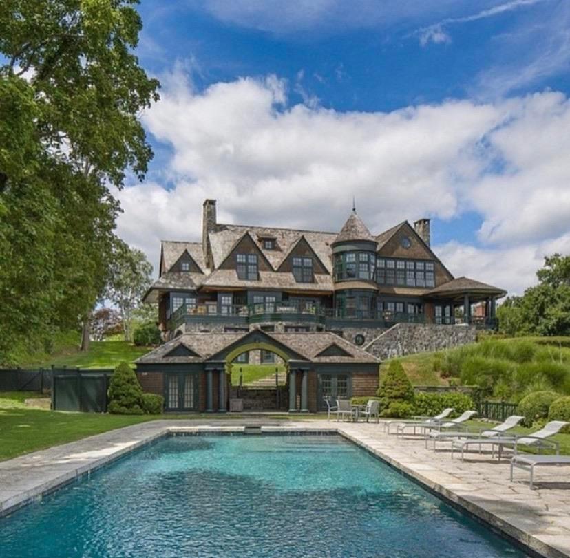 Luxury mansion | Scrolller