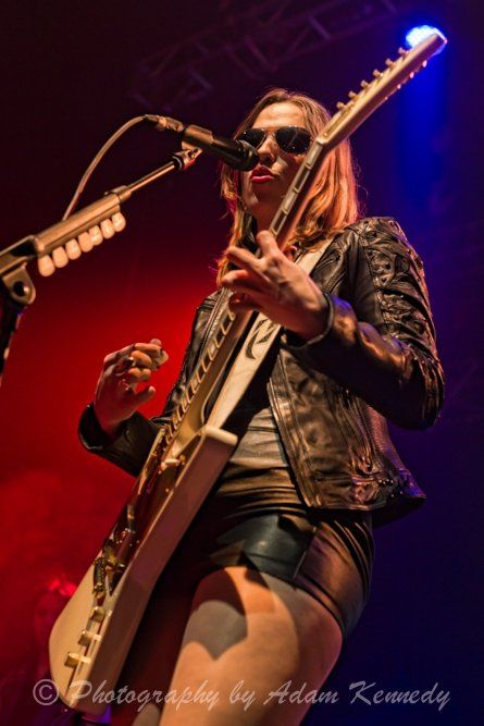 Lzzy Hale | Scrolller