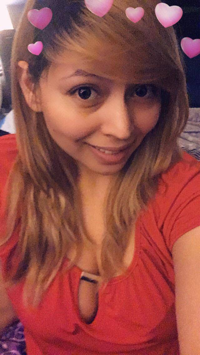 M posting my gf 22 would love to see her railed | Scrolller