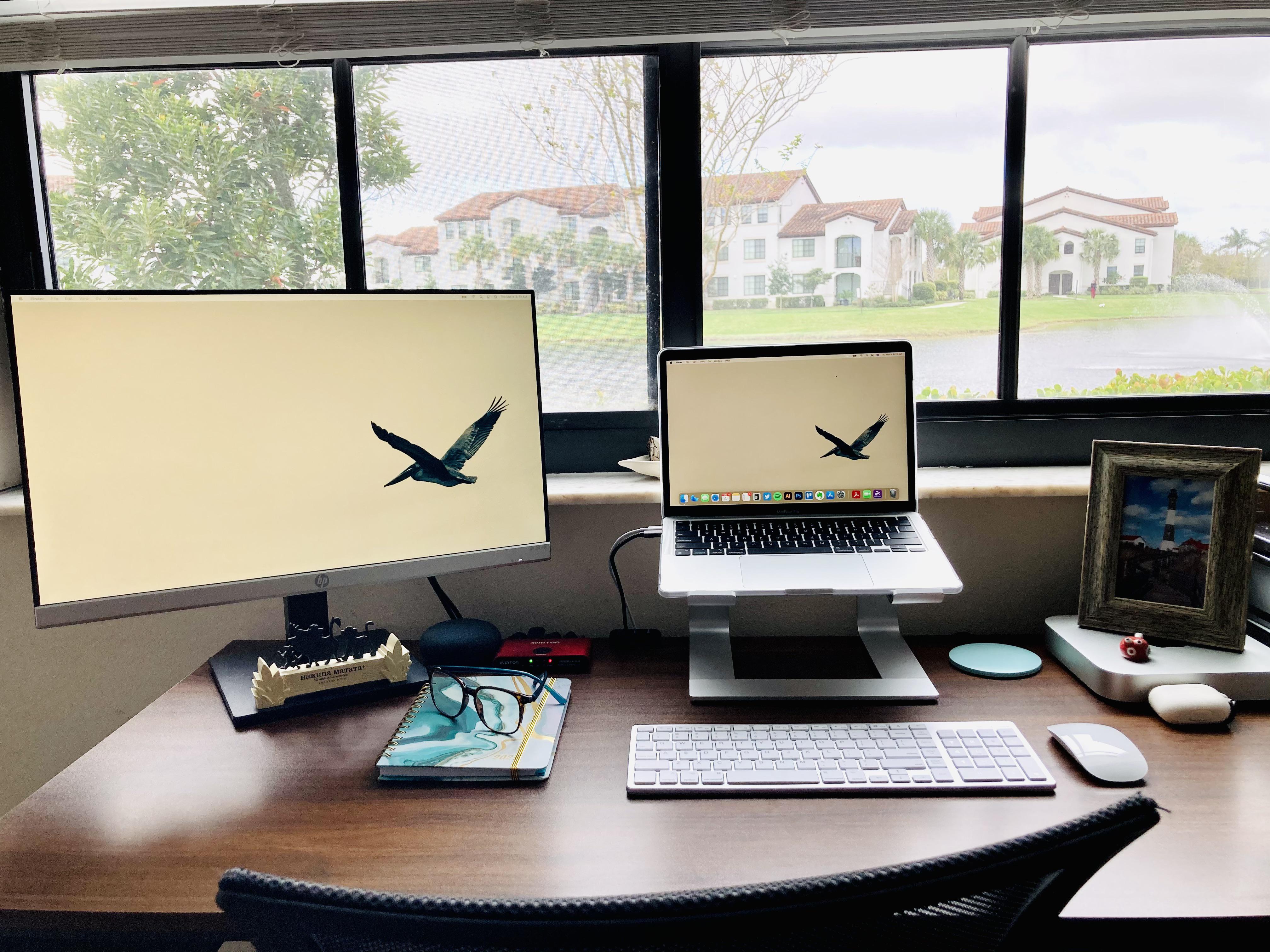 M1 MacBook Pro WFH Setup | Scrolller