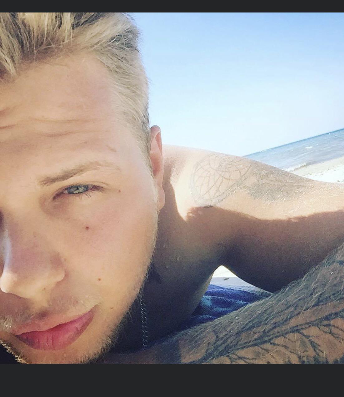 M23 how’s everyone’s night?! | Scrolller