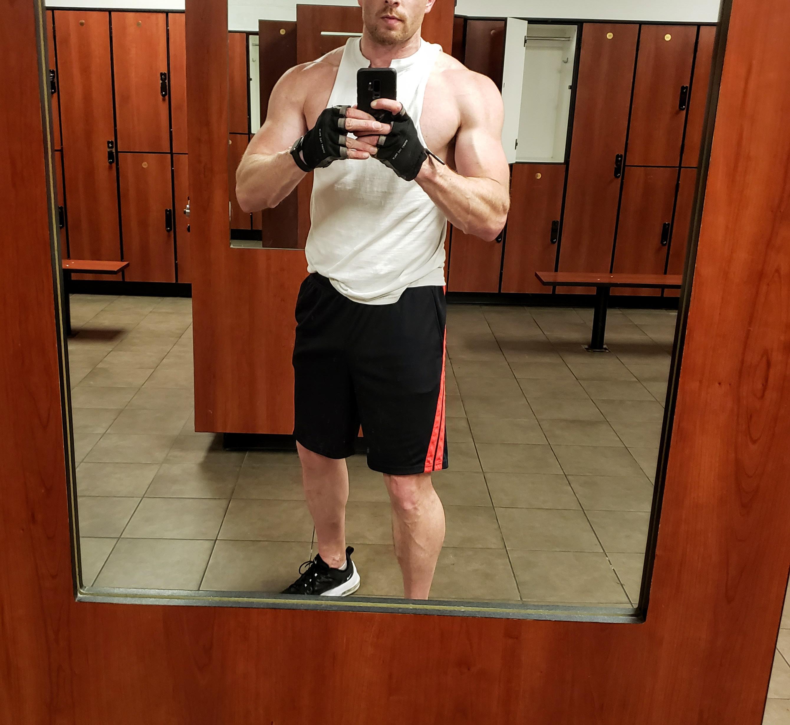 M36 6'3 200lbs. Reach out if you wanna have some fun. Currently in San Antonio. M4F/MF. | Scrolller