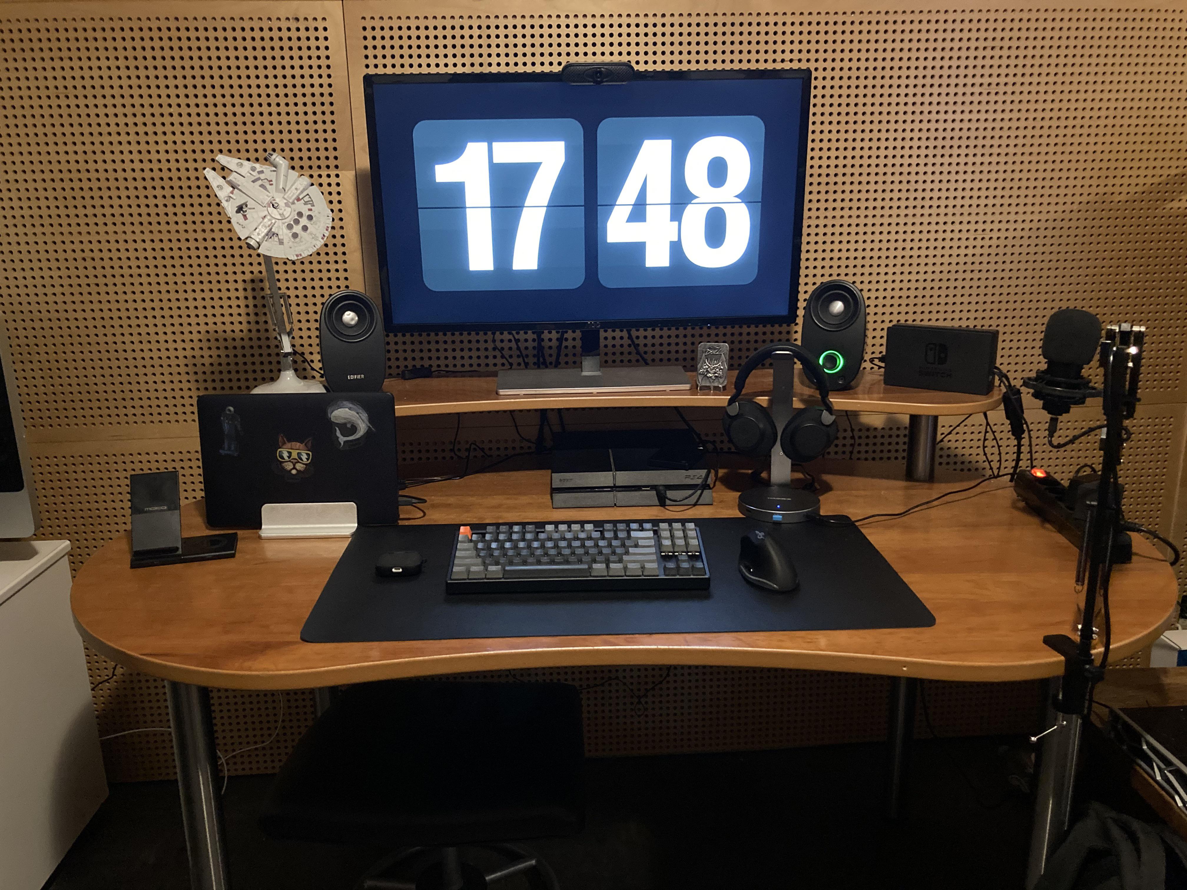 Mac/Gamer/Geek Setup | Scrolller