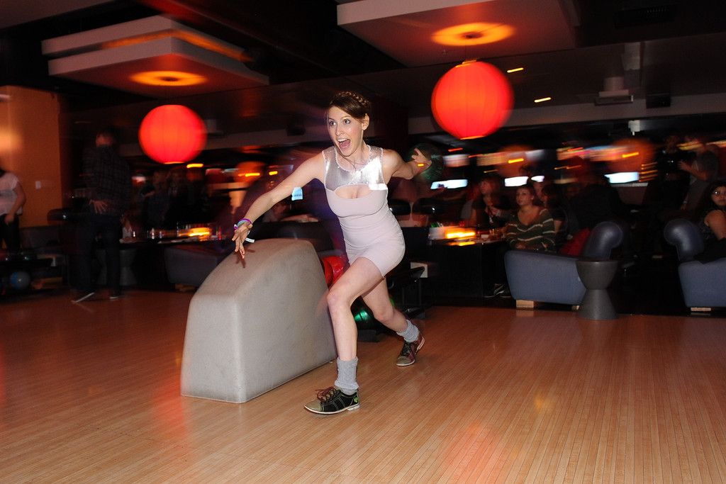 Mad bowling skills | Scrolller