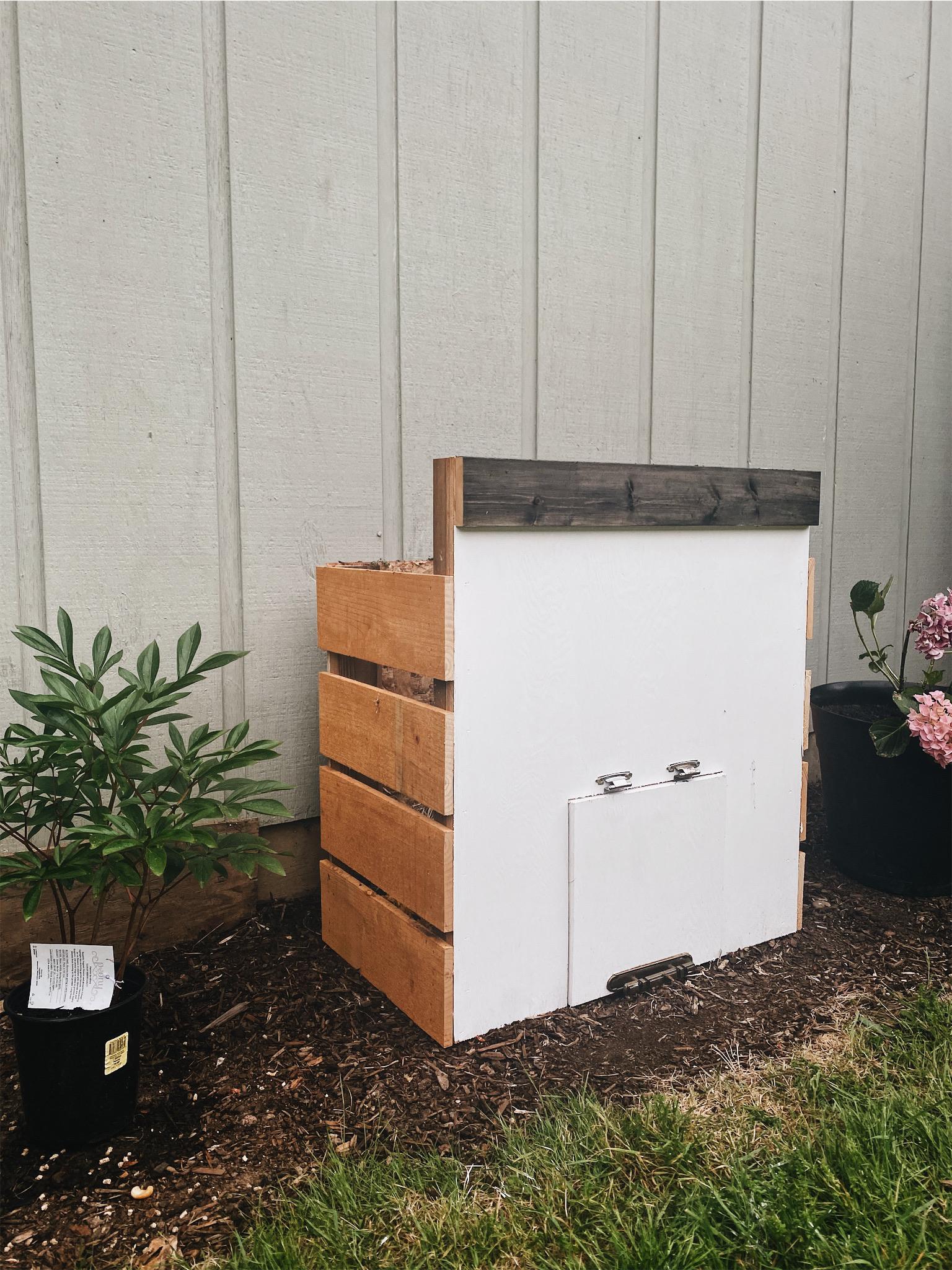 Made a little compost bin with scrap wood | Scrolller