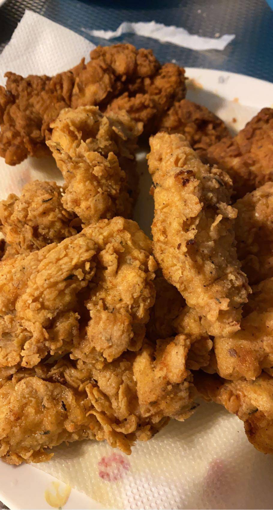Made these today 🥵 buttermilk fried chicken | Scrolller